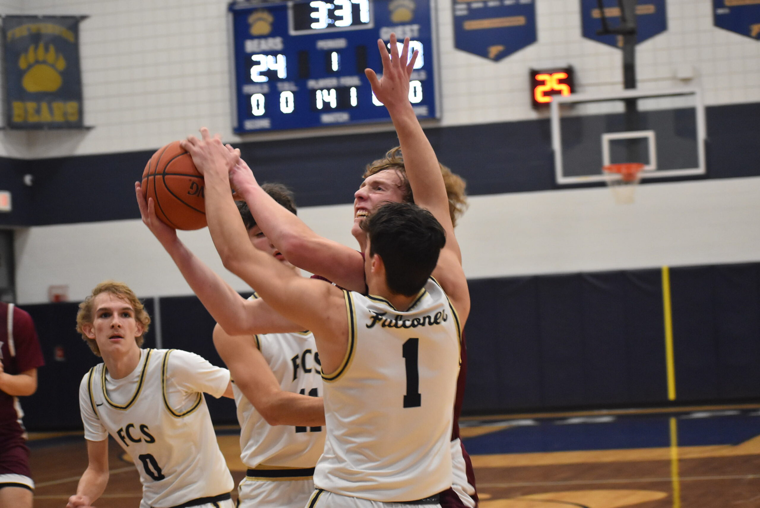 Holiday hoops | News, Sports, Jobs - Observer Today